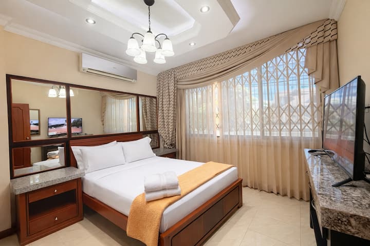 Suite Ejecutiva En Unioro Piscina, Parqueo Seguro - Machala