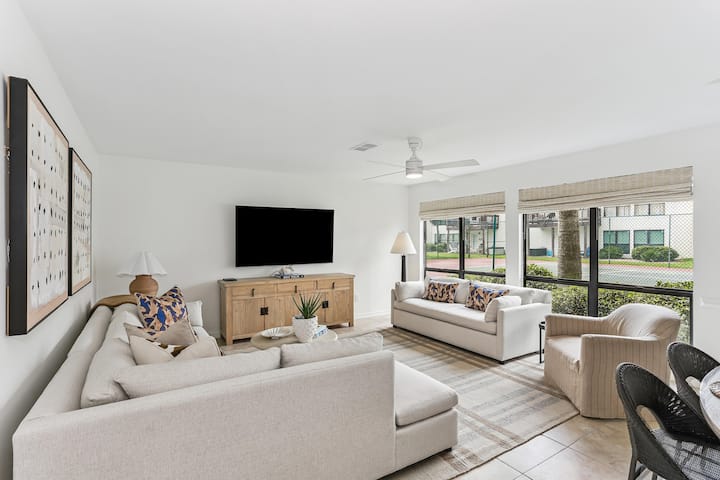 Beachview Retreat - Navarre Beach, FL