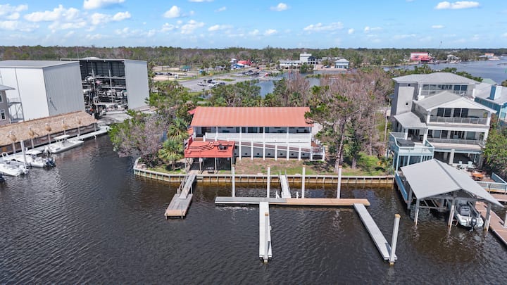 Flamingo Villa-gulf Views And Private Boat Slip - Steinhatchee, FL