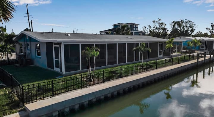 Canal-front Charmer With Private Beach Access! - Longboat Key, FL