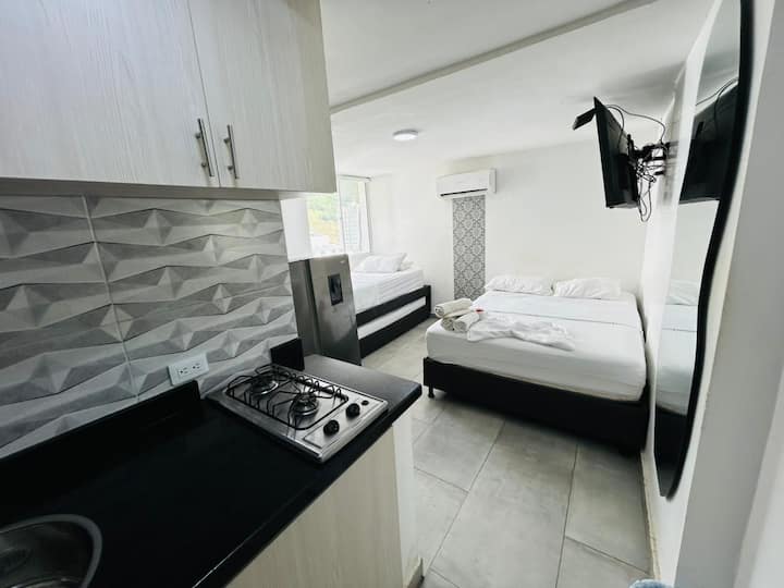 1004 A Pasos Del Mar, Ideal Apartaestudio - Santa Marta, Colombia