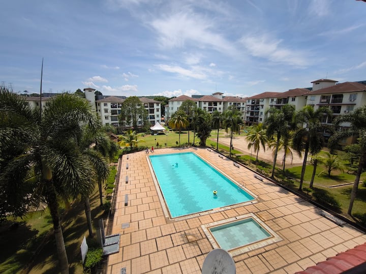 Hermoso Bukit Beruntung - Rawang