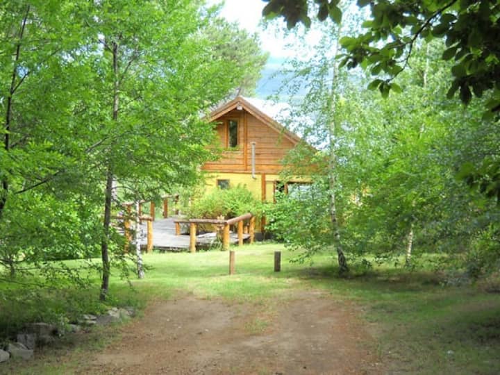 Cabaña Tranquila Con Parque Y Vista A La Montaña - El Bolsón