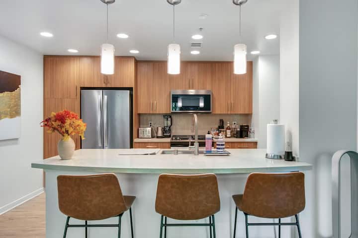 Luxury 2br Escape Near Irvine Spectrum, Pool, Gym - Irvine