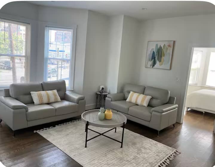 Lovely Somerville Home - Somerville, MA