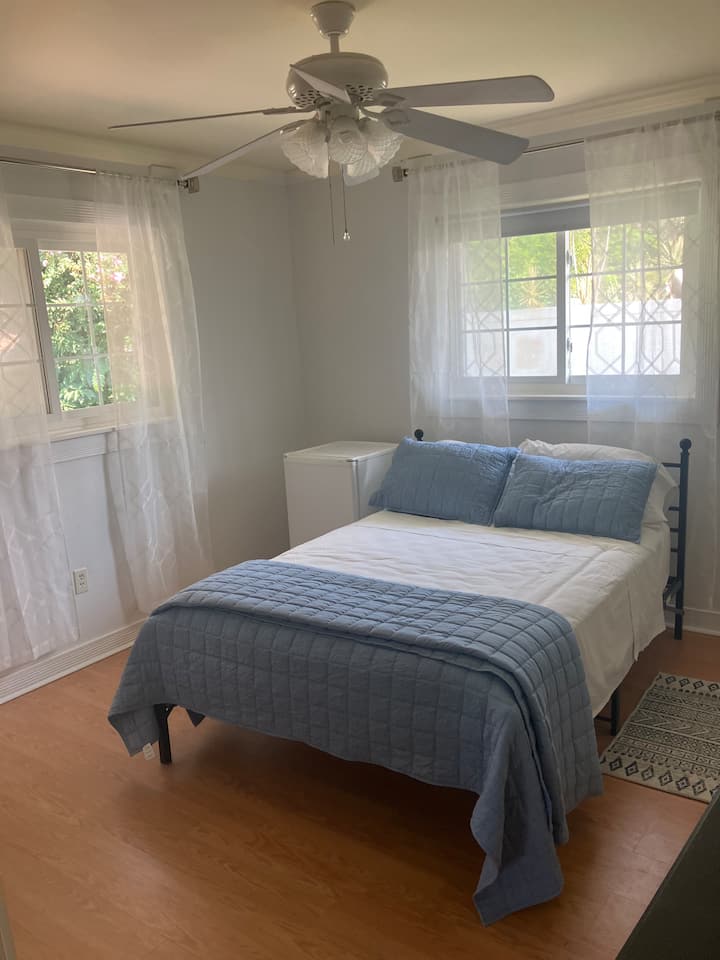 Roxy Beach Bungalow - Titusville, FL