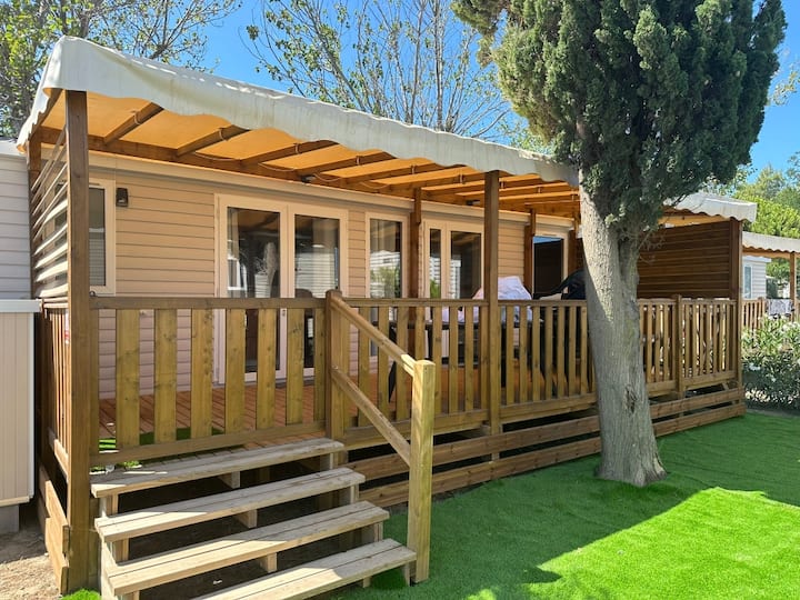 Un Petit Paradis Les Pieds Dans L'eau. - Torreilles