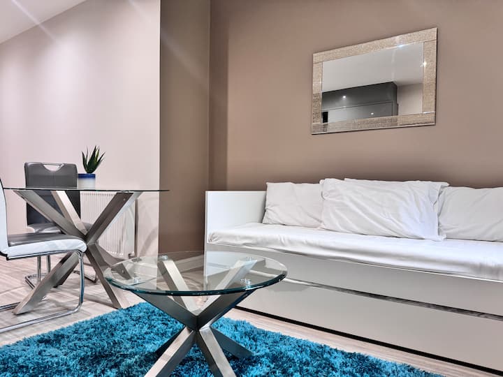 #20 Beautiful Apartment @Cmk Walkable To Station - Milton Keynes