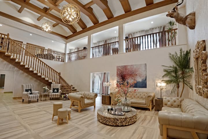 Exclusive Farmhouse Getaway | Luxury & Comfort - Émirats arabes unis