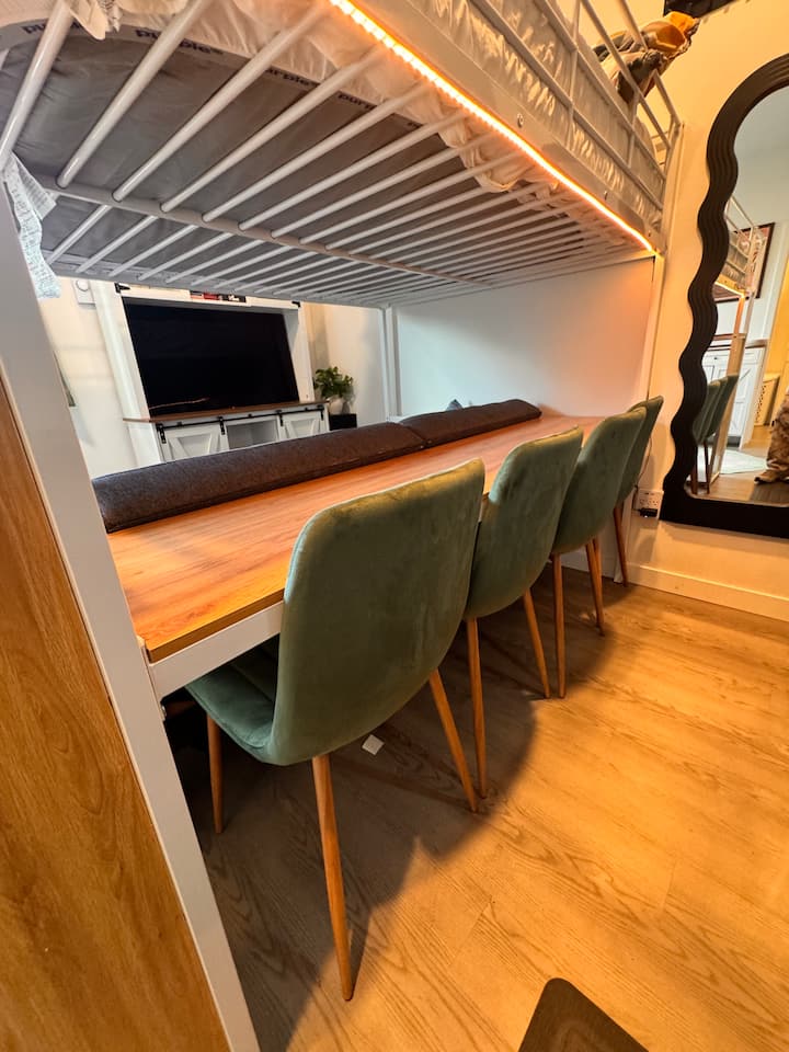 Cozy Mt. Tabor Retreat | Sleeps 4 | Walkable - Portland, OR