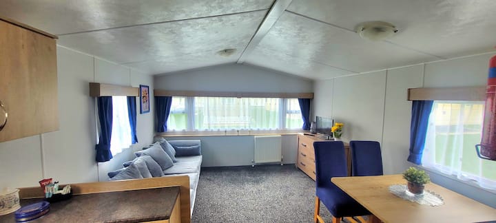 Holiday Home • Lakeside Views •15 Mins To Goodwood - Chichester