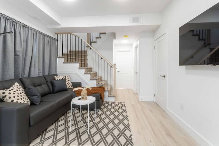 Terrace On Wilson

Near All Things Niagara! - Niagara Falls