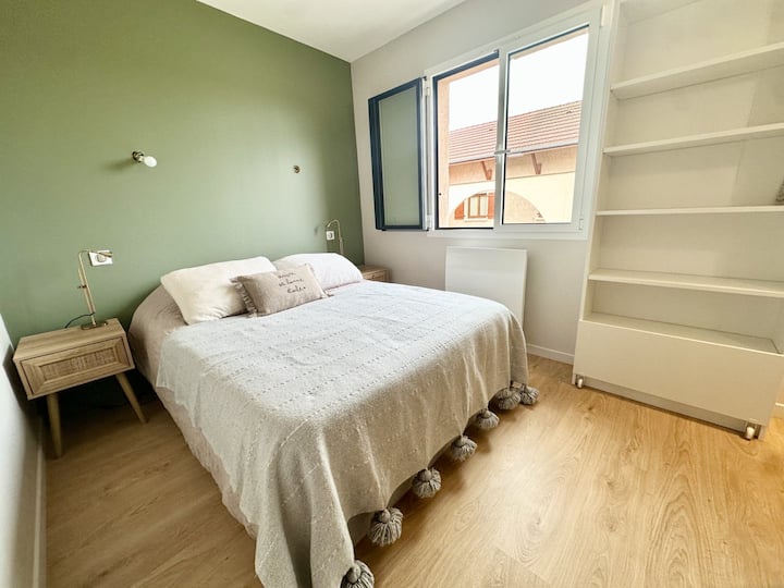 Chambre à 7 Min à Pied Du Bus 66 Pour L'aéroport - Saint-Genis-Pouilly