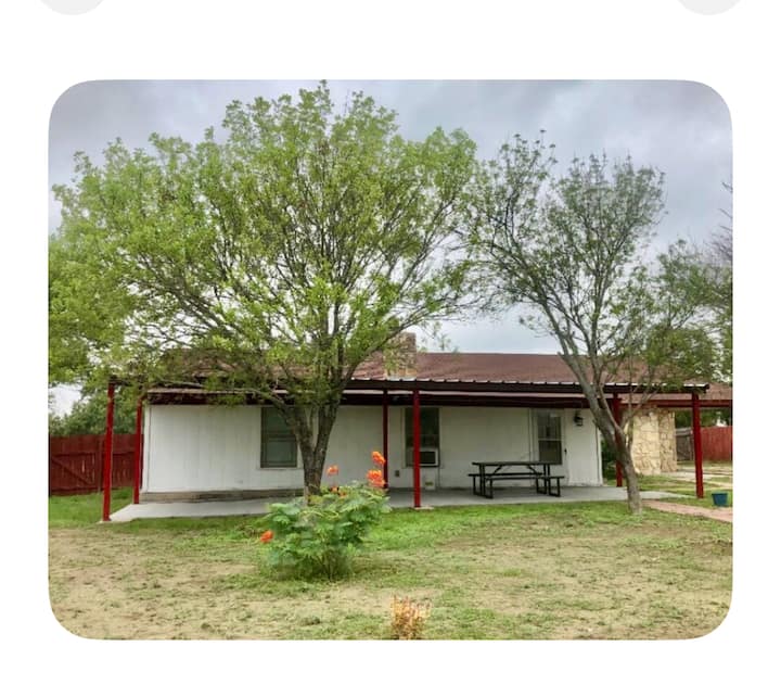 Relaxing Home - Del Rio, TX