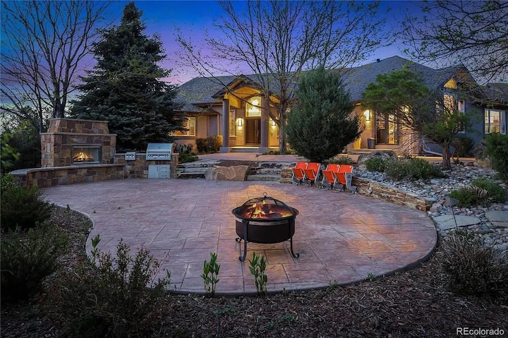 Luxury Home | Expansive Space For Every Guest - Aurora, CO