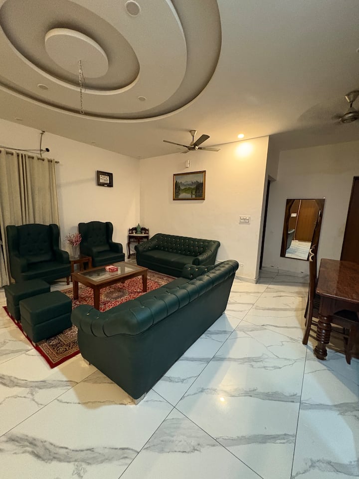 Cozy 3bhk With Kitchen & Lobby - Jammu