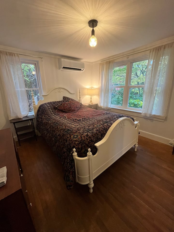 1920s Bungalow Apartment Near The Beach - Bar Harbor