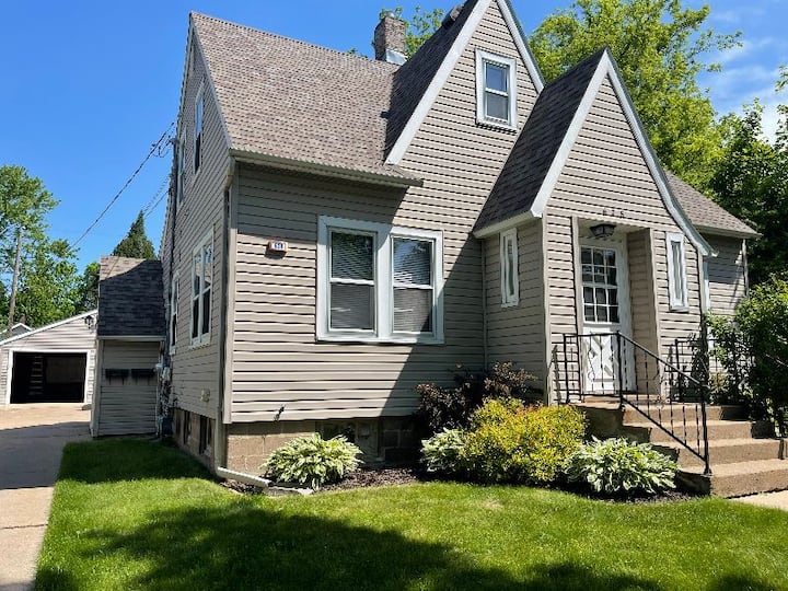 2 Bedroom With Fenced In Backyard - Wausau, WI