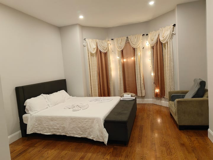 Private Bed&bath W. Free Parking! Transit Closeby - Mattapan - Boston