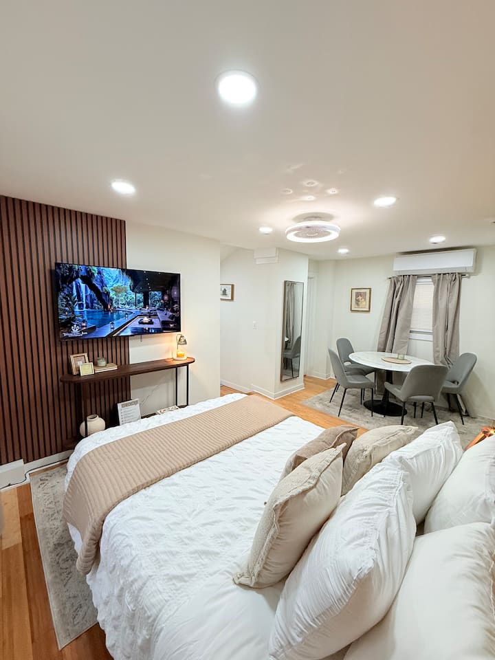 Hofstra Cozy Studio - Near Hofstra University - Westbury, NY