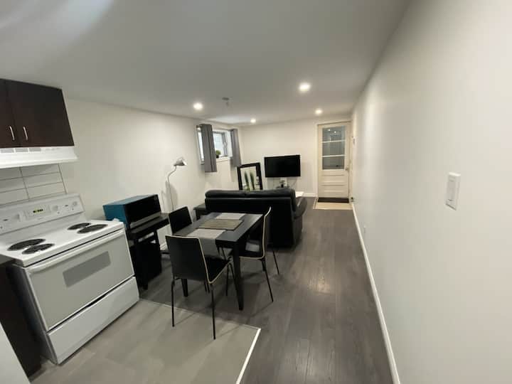 Cosy New Apartment Fully Equipped - Laval, Canadá