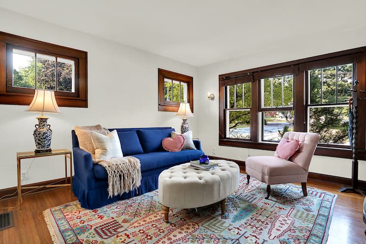 Historic Craftsman In The Village - Zionsville, IN