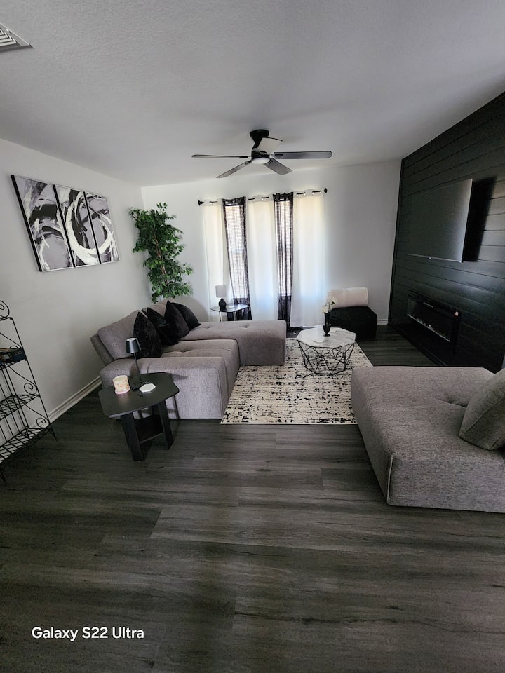 Sloane Elite Homes - Arlington, TX