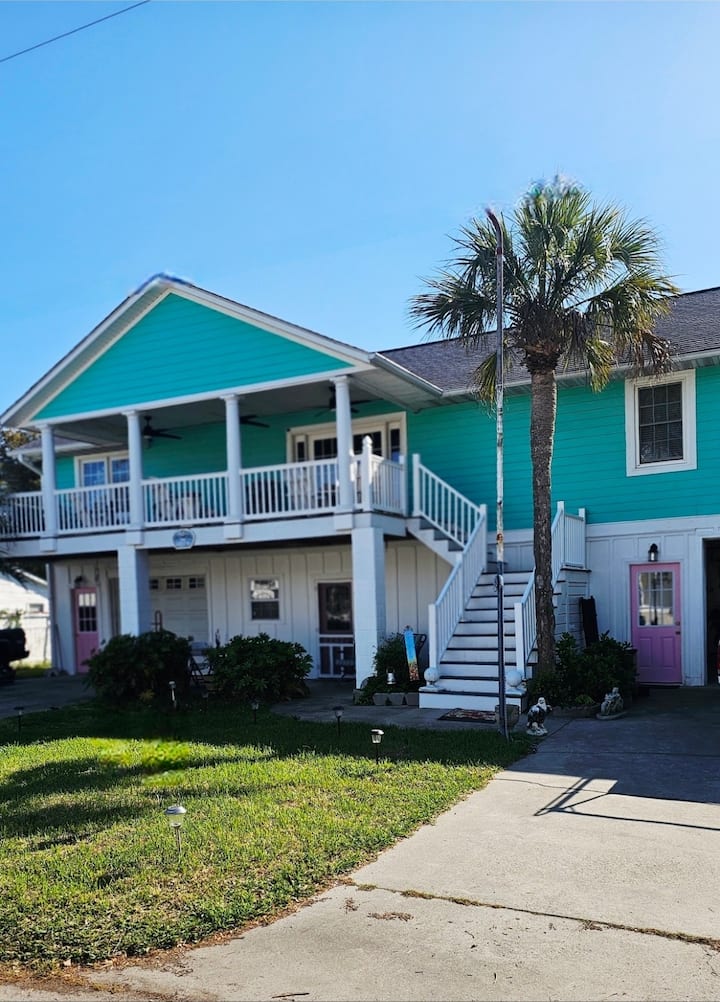 Lil' Flamingos - Murrells Inlet, SC