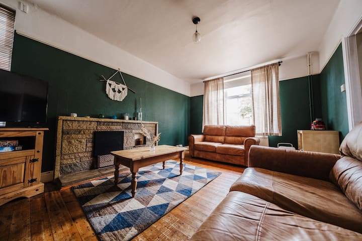 Historic Raf Cardington House, Cozy & Large - St Neots