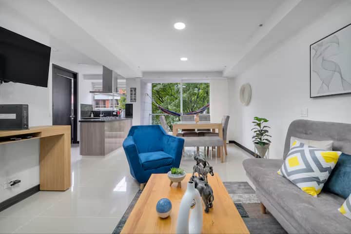 Apartment In The Most Exclusive Area Of Laureles - Medellín