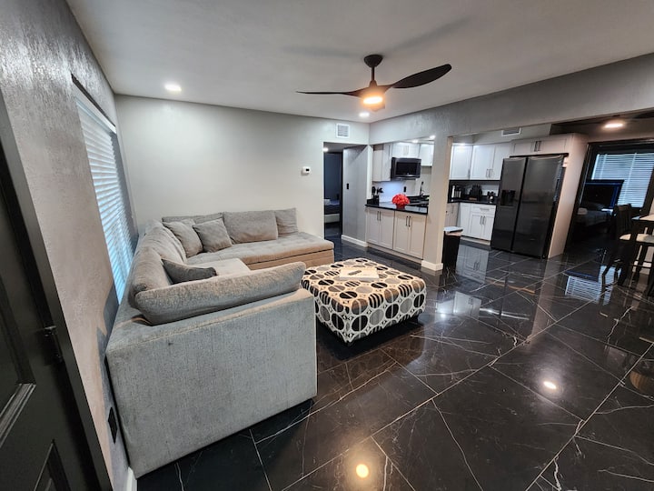 Azalea Sleek But Homey Escape - New Port Richey, FL