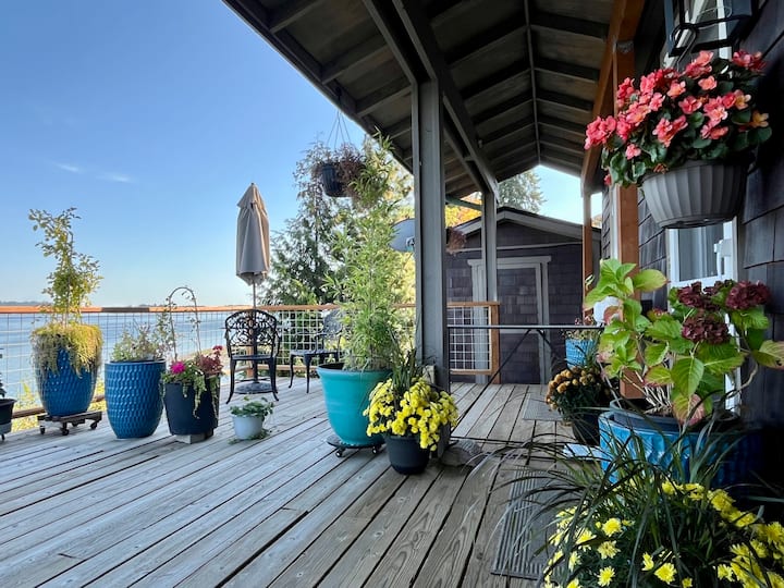 Dyes Inlet Beach House And Guest Studio - Silverdale, WA