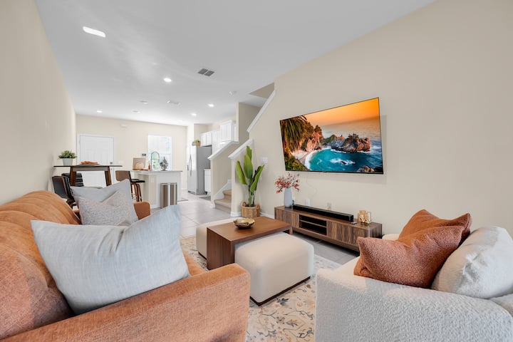 Central Jax Stay | Near Jags Stadium | Mayo Clinic - Jacksonville, FL