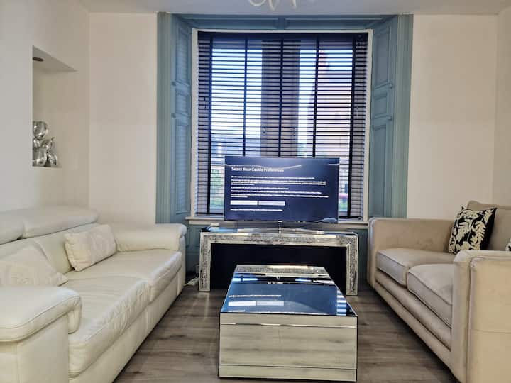 Boutique Villa. Newly Refurbished - Dundee