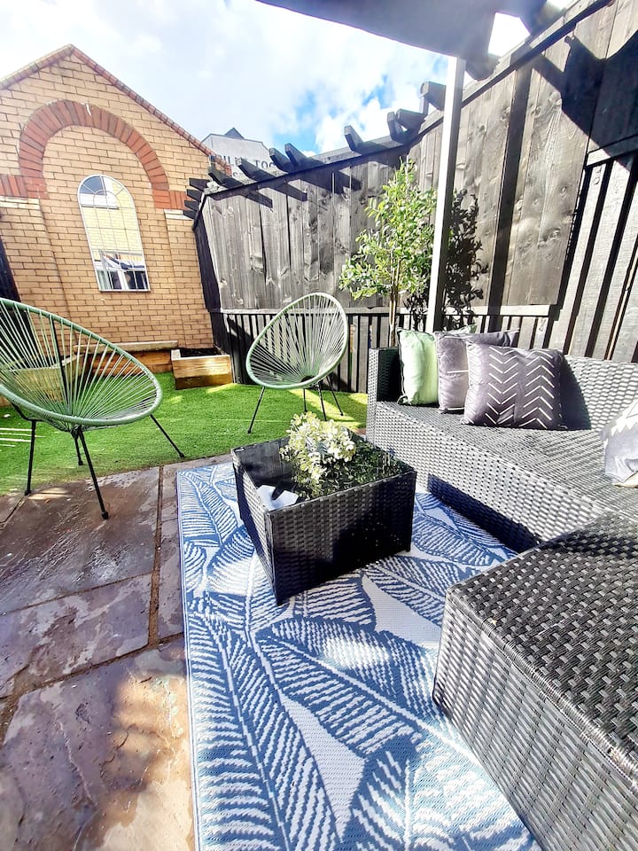 Urban 4br House - Free Parking ‼️ - Glasgow