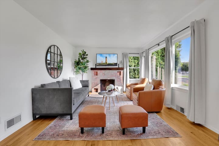Charming Spacious Home In Millwood - Spokane Valley, WA