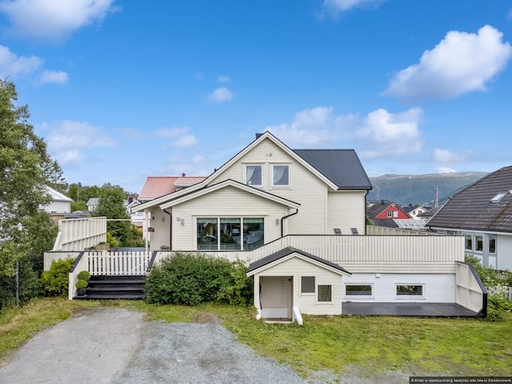 The Spacious Villa By Arctic Homes - Tromsø