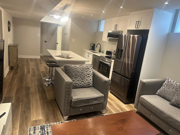 This Fully Furnished 2-bedroom Basement Apartment - Hamilton