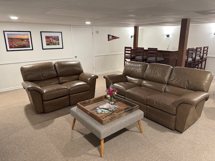 Bulldawg Basement In Athens, Ga - Athens, GA