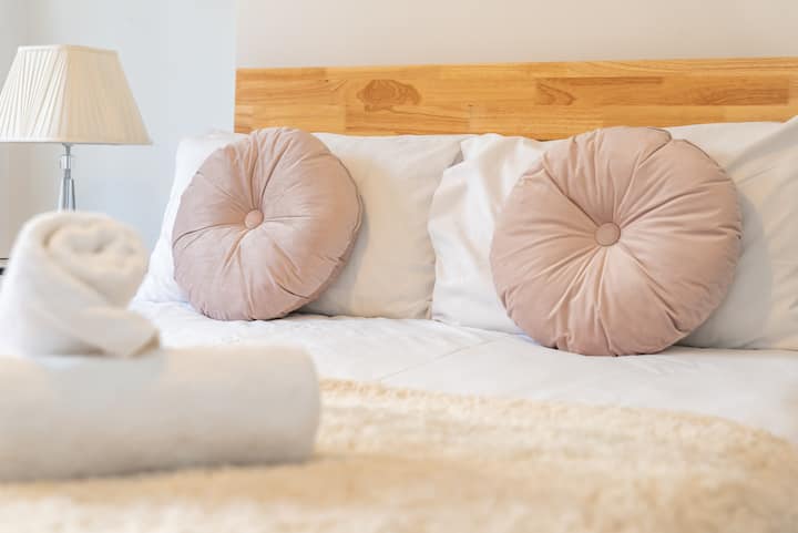 3-bedroom House With Parking Next To The Hospital - Southampton, UK