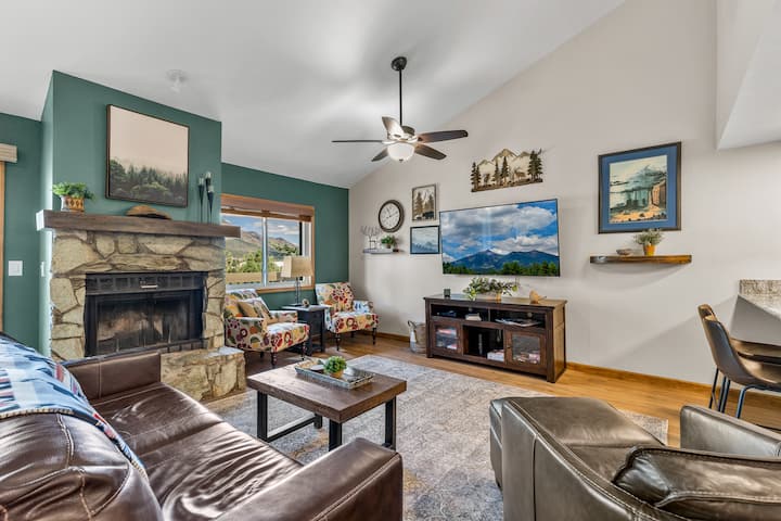 Modern Flagstaff Escape | 2br/2ba, Trails & Views - Flagstaff, AZ