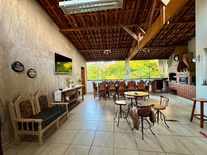 Casa Familiar Grande E Confortável Em Condomínio - Itu