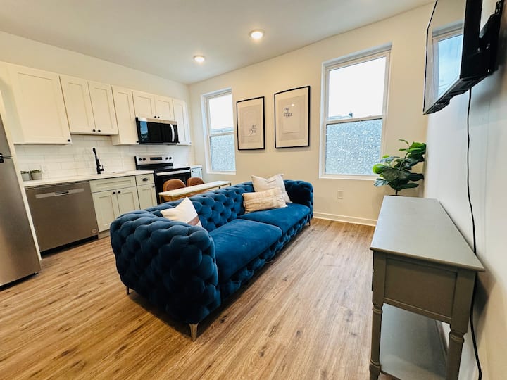 Bright & Cozy Urban Nest In N Philly - Chestnut Hill, PA