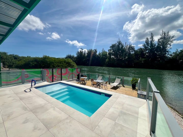 Lakefront Getaway - Puerto Rico