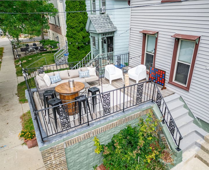 4br House W Patio, Fenced Yard, And Garage Parking - Milwaukee