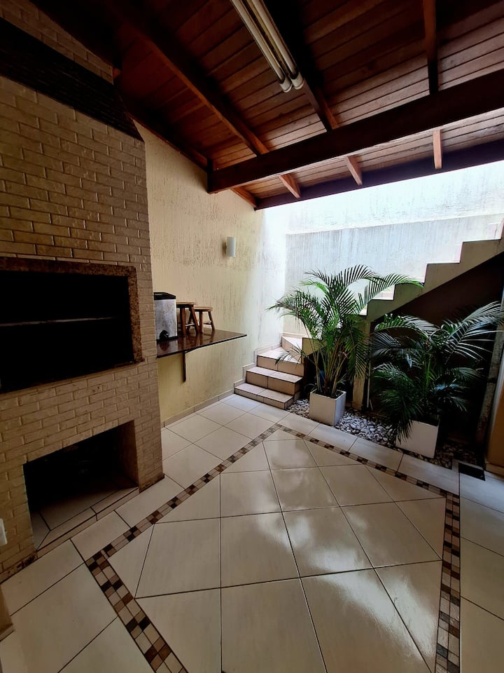 Casa Com Ar Condicionado Aconchegante - Curitiba