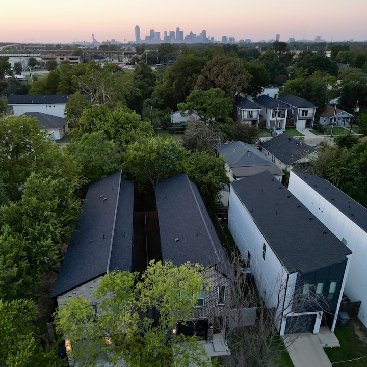 Modern Homes In South Dallas - Dallas, TX