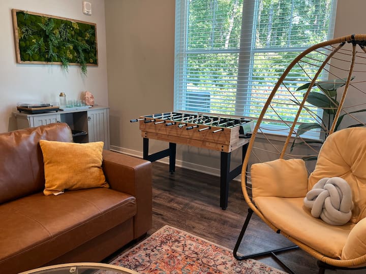 Spacious And Bright 2 Bedroom In Clift Farms - Huntsville, AL