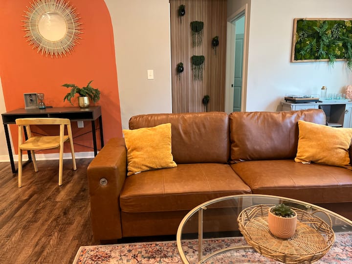 Modern 2br-free Early Check In - Huntsville, AL