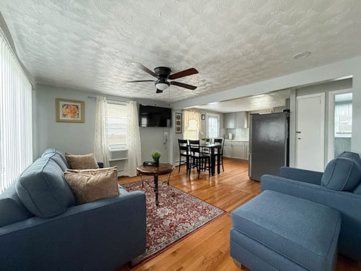 Nest & Rest Cozy Cape - Providence, RI